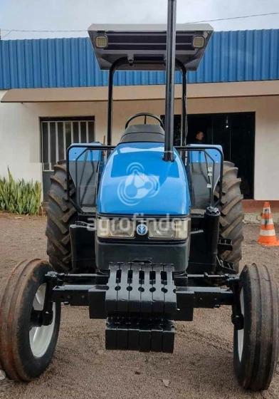 Trator New Holland TL 80 ano 2004 | agrofinder