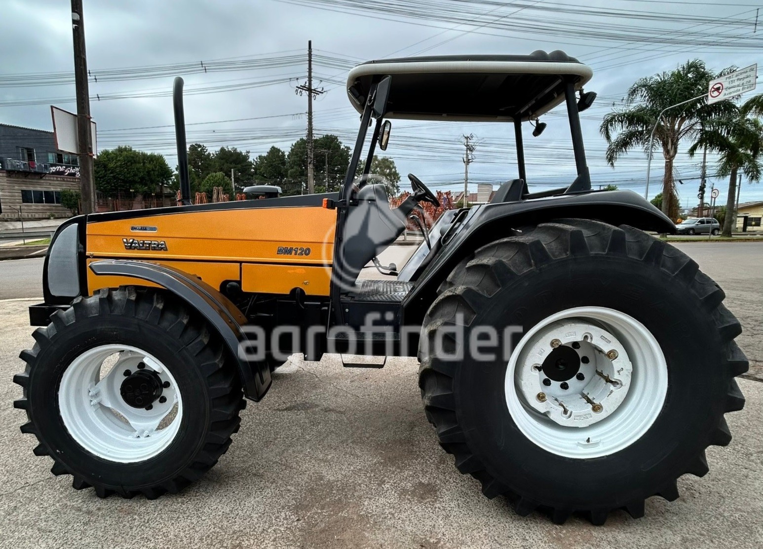 Trator Valtra BM 120 Ano 2004 | agrofinder