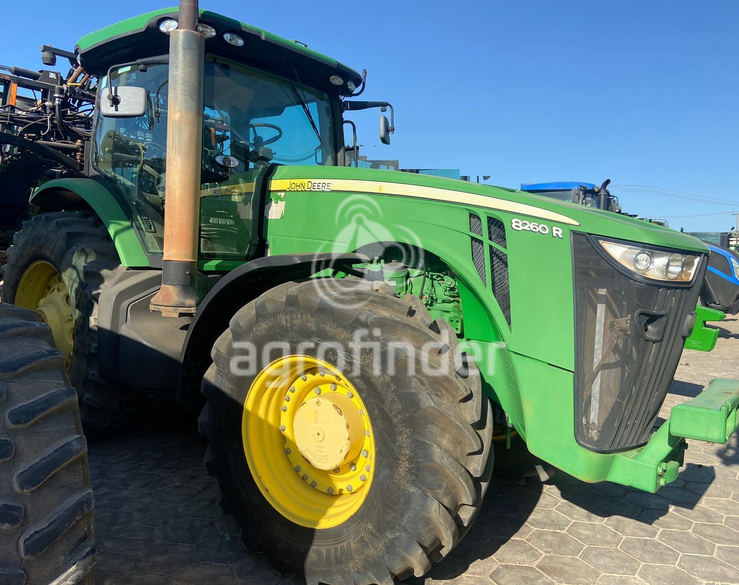 Trator Jonh Deere 8260 R ano 2012 | agrofinder