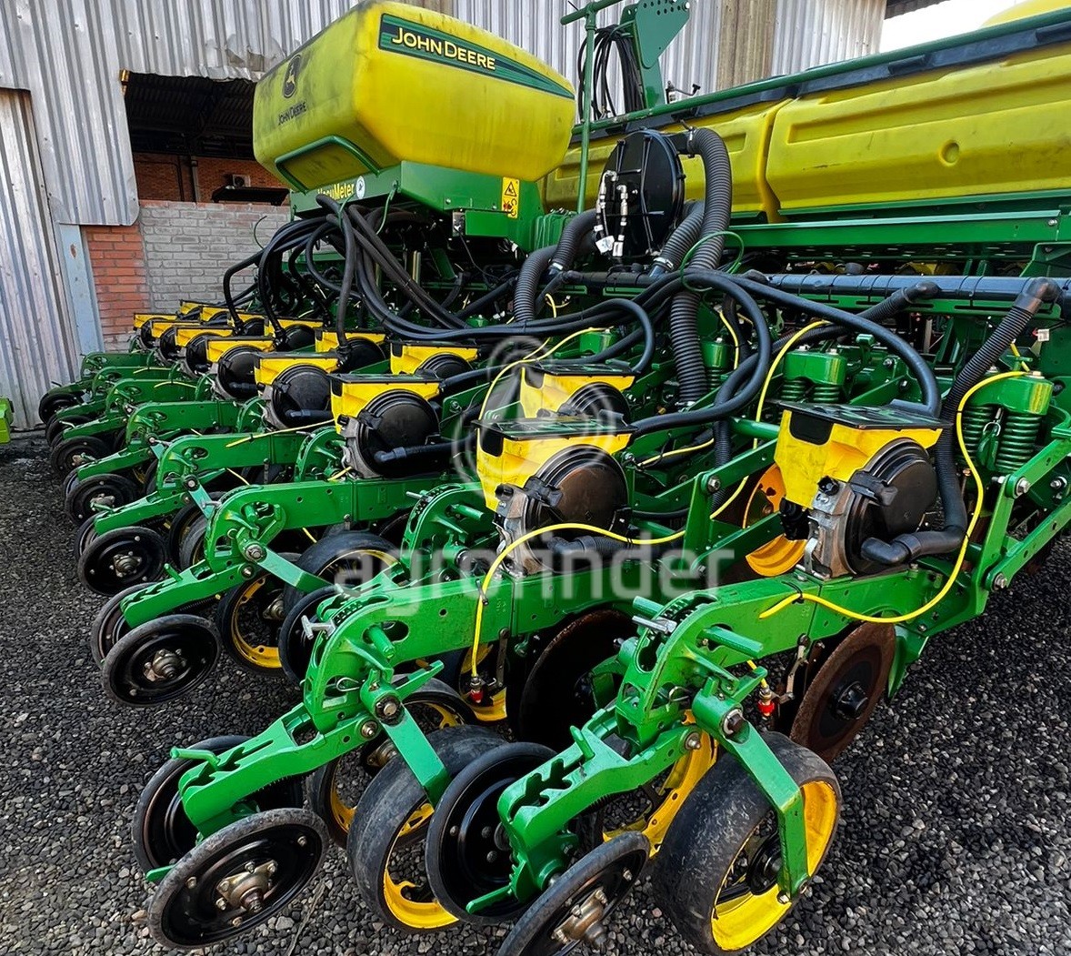 Plantadeira de Verão John Deere 2115 ano 2021 | agrofinder