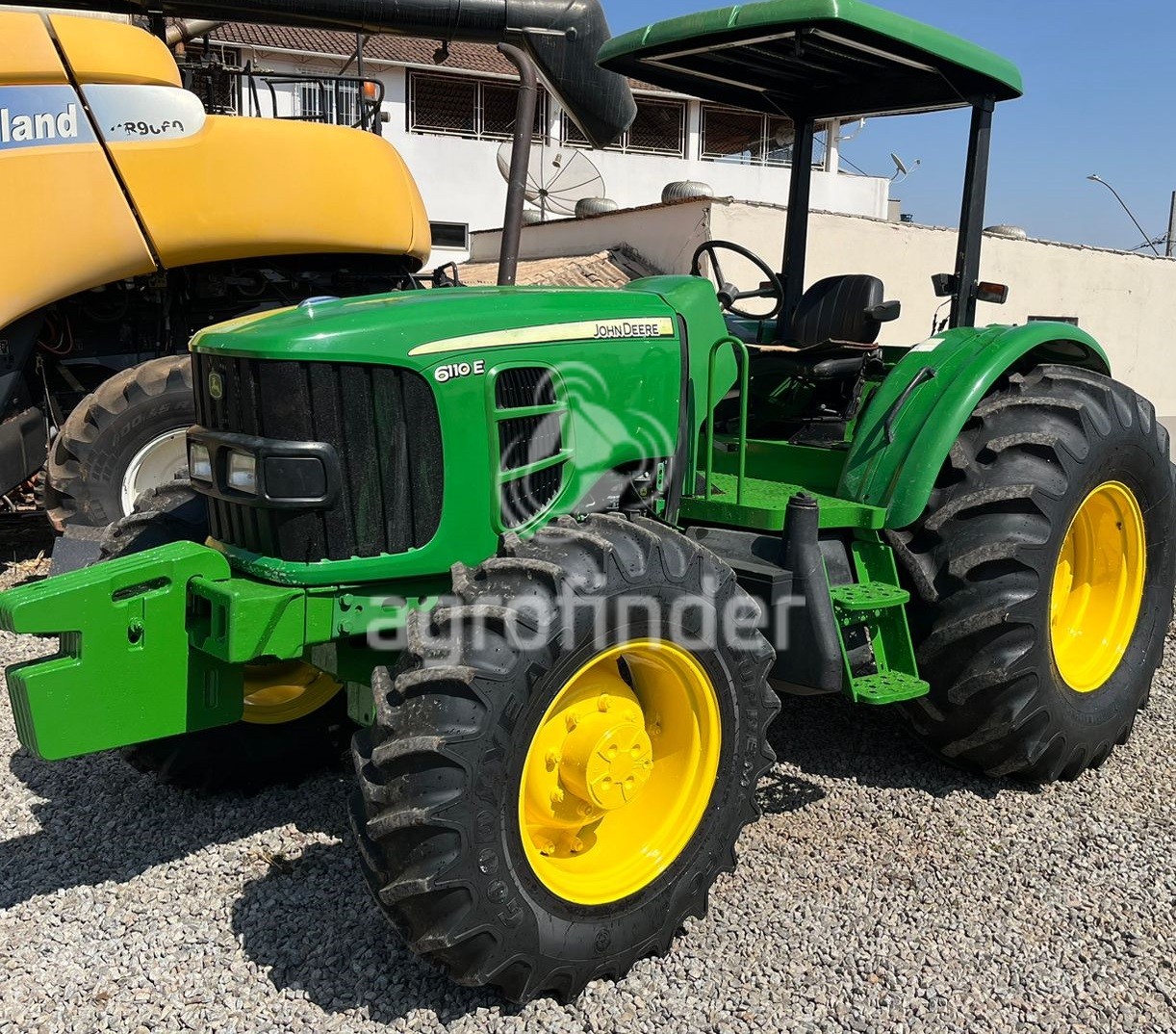 Trator Jonh Deere 6110 E ano 2012 | agrofinder