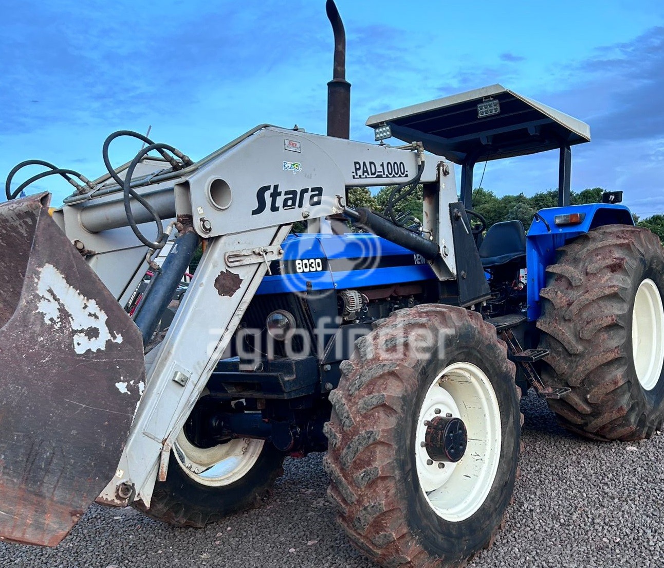 Trator New Holland 8030 2004 | agrofinder