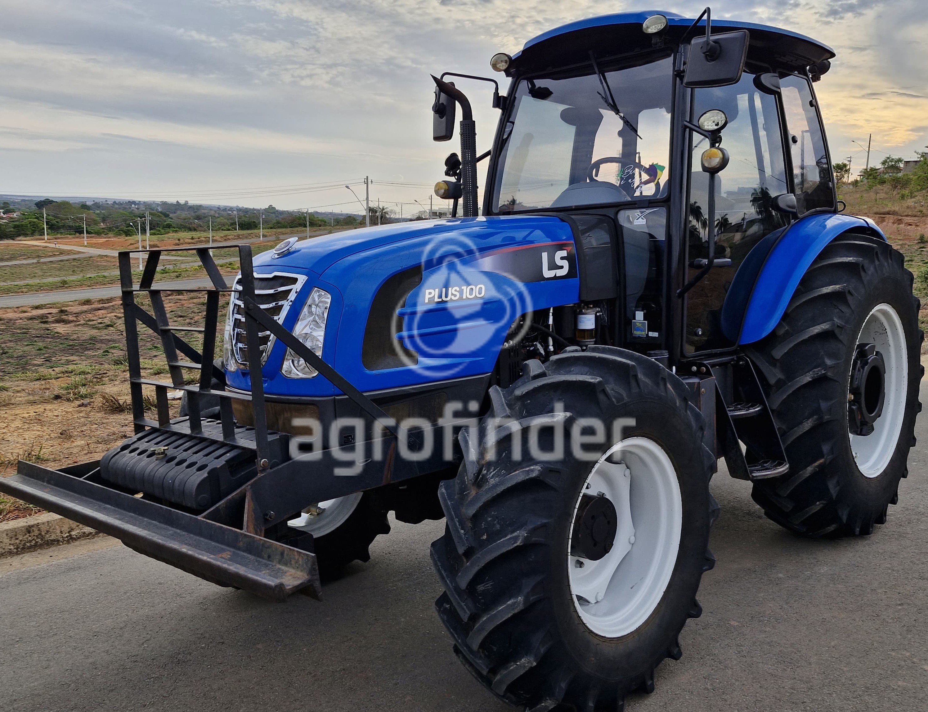Trator LS Plus 100 Ano 2022 | agrofinder