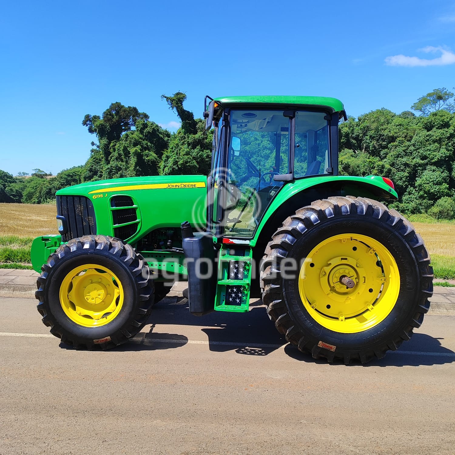 Trator John Deere 6135J Ano 2017 | agrofinder