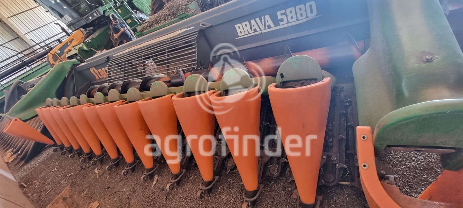 Plataforma de milho Stara Brava 5880 Ano 2011 | agrofinder