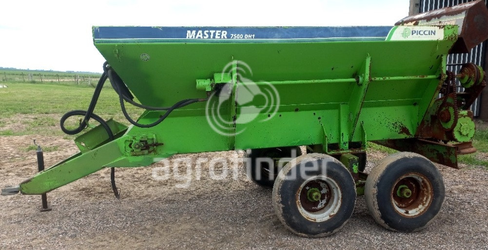 Distribuidor de Sólidos Piccin Master 7500 ano 2016 | agrofinder