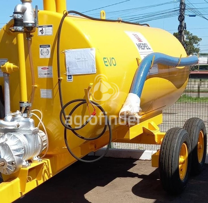 Distribuidor Orgânico Mepel DAOL Vácuo Compressor 5000 L EVO Ano 2022 ...