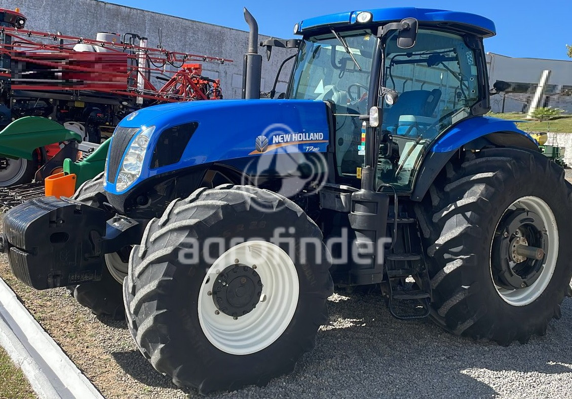 Trator New Holland T7 240 2012 | agrofinder