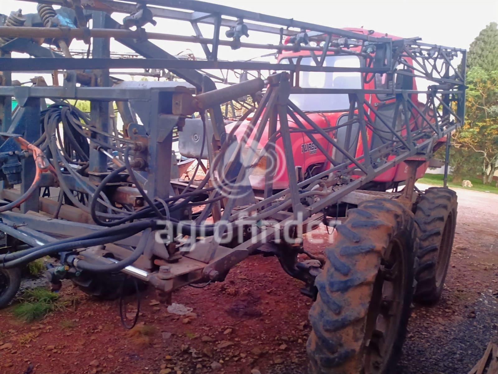 Pulverizador montado Macro Jet 2000 L ano 2004 | agrofinder