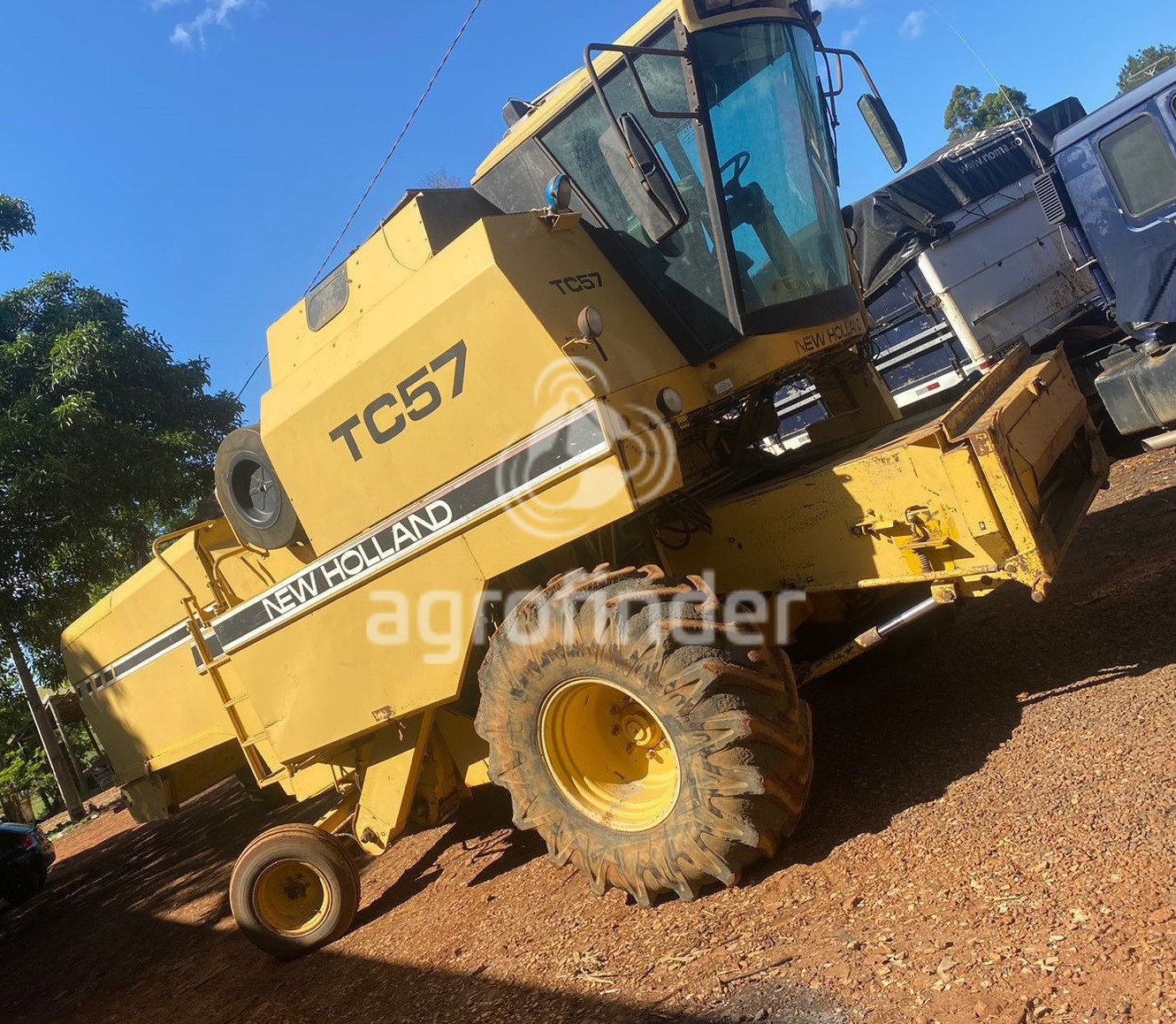 Colheitadeira New Holland TC 57 ano 1994 | agrofinder
