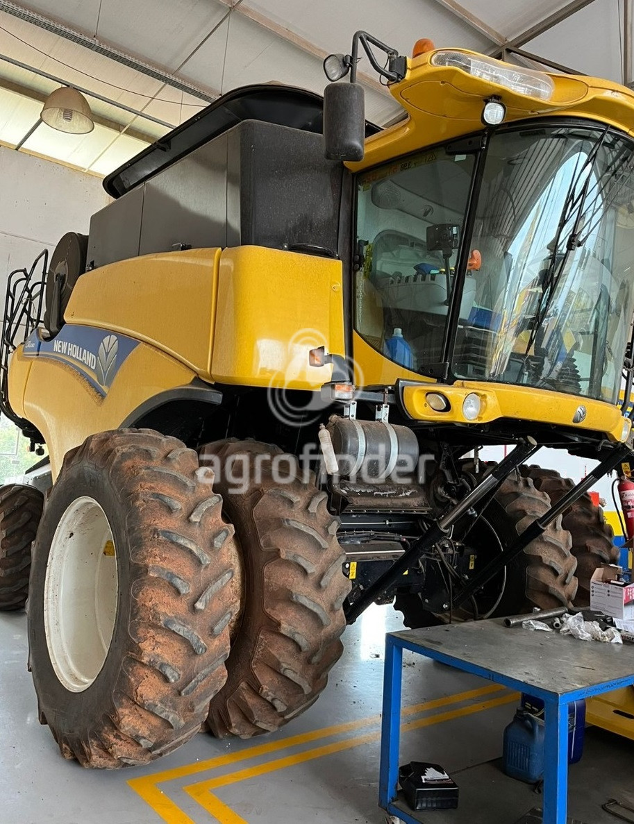 Colheitadeira New Holland CR 6080 ano 2015 | agrofinder