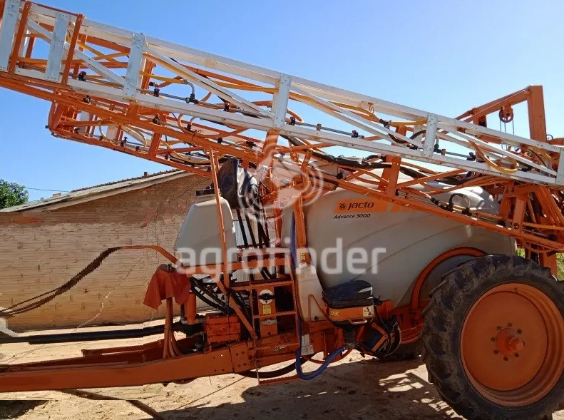 Pulverizador de Arrasto Jacto Advance 3000 AM 24 ano 2014 | agrofinder