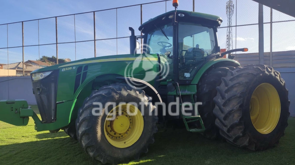 Trator John Deere 8335 R ano 2012 | agrofinder