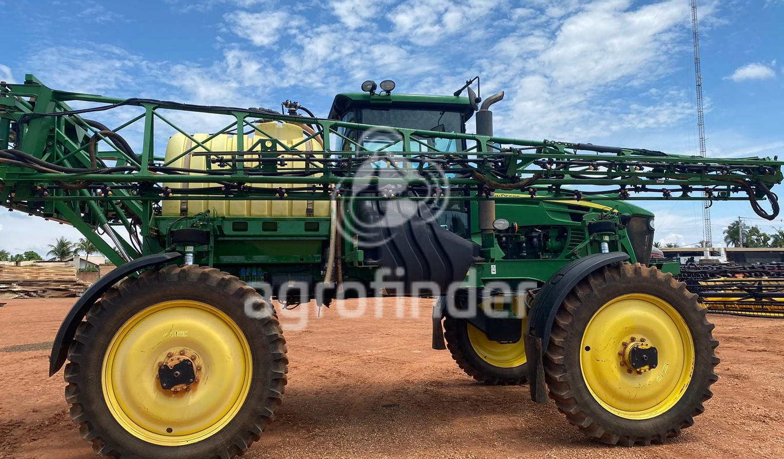 Pulverizador Autopropelido John Deere 4730 ano 2013 | agrofinder