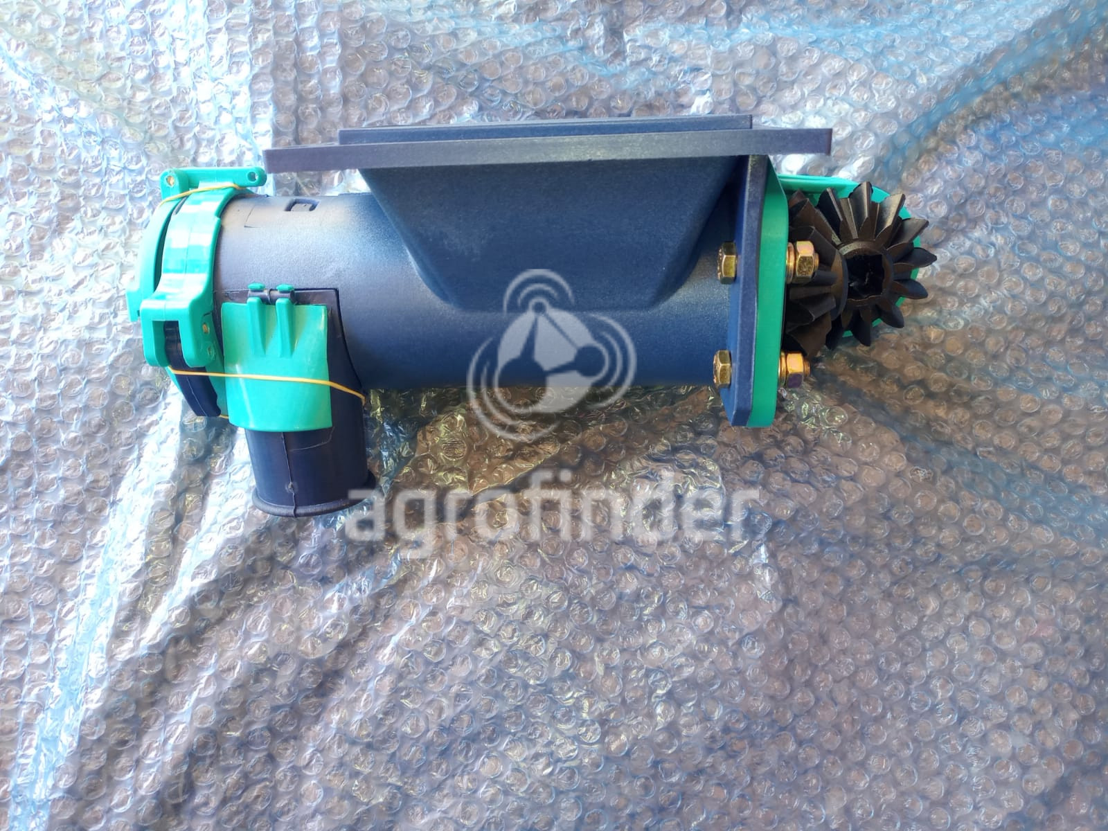 Dosador de Adubo Politecno Universal ano 2022 | agrofinder