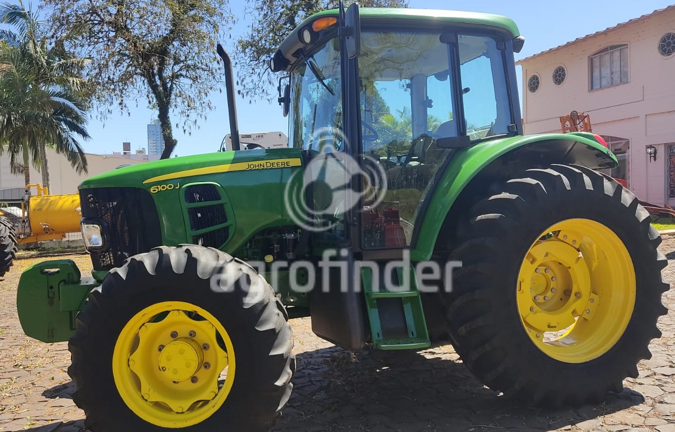 Trator John Deere 6100 J ano 2020 | agrofinder