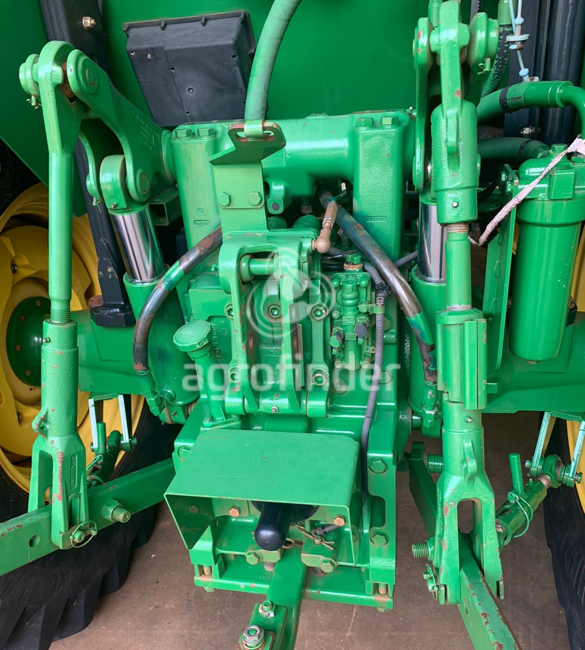 Trator John Deere 6110E Ano 2011 | agrofinder