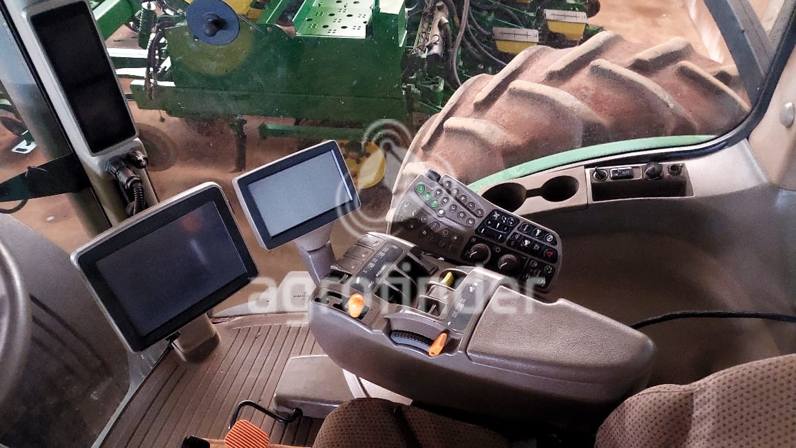 Trator John Deere 8335 R ano 2012 | agrofinder