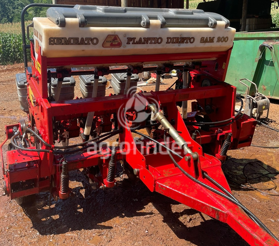 Plantadeira de Verão Semeato SAM 200 ano 2013 | agrofinder