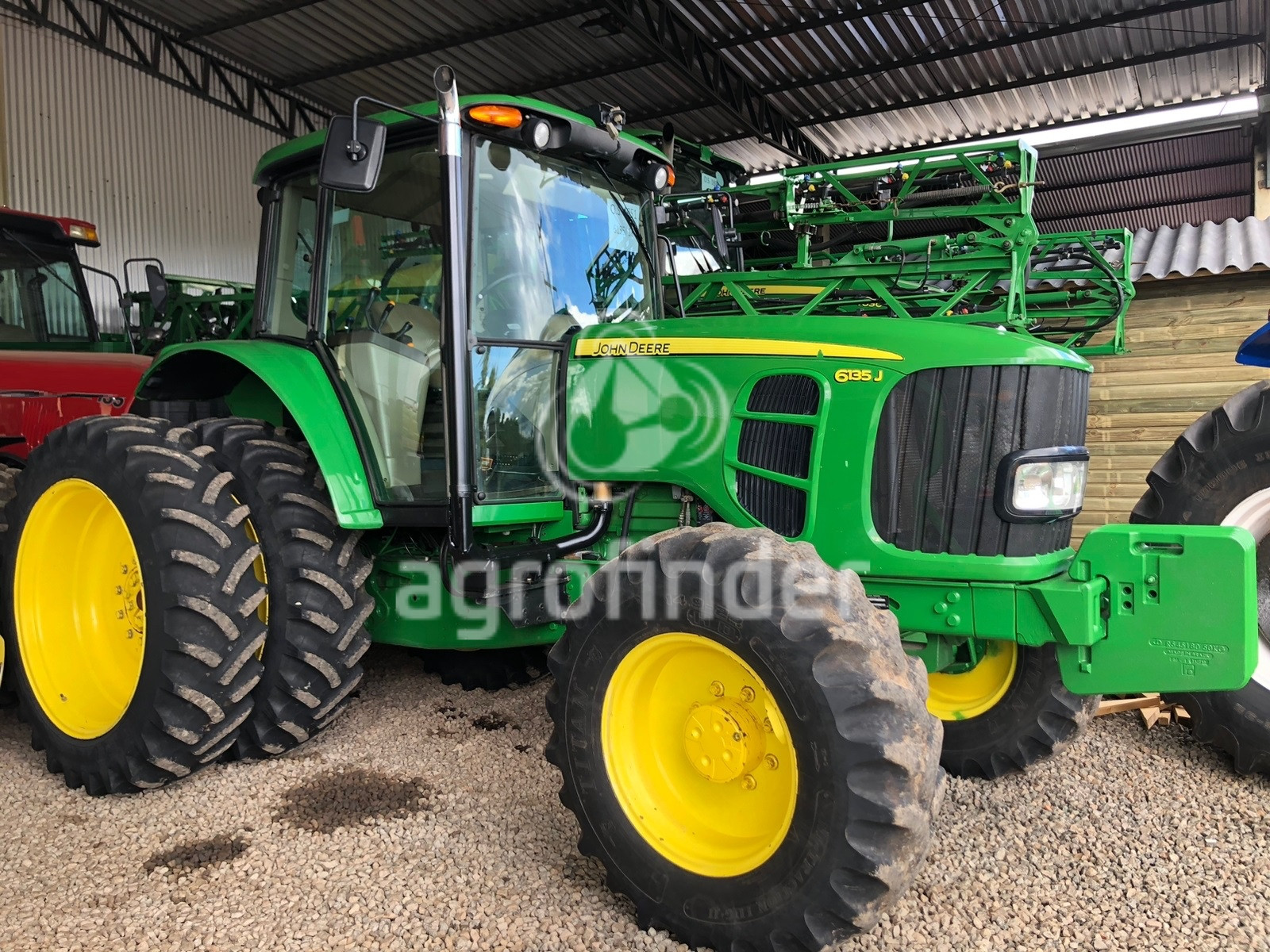 Trator John Deere 6135 J ano 2018 | agrofinder