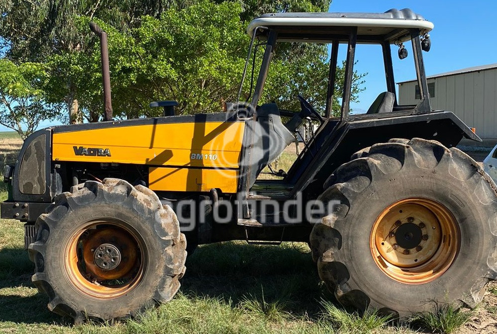 Trator Valtra BM 110 ano 2004 | agrofinder