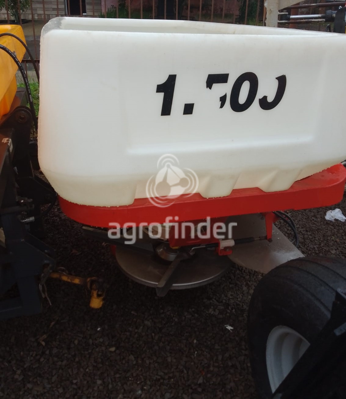 Distribuidor de sólidos Jan Master 1500 Ano 2018 | agrofinder