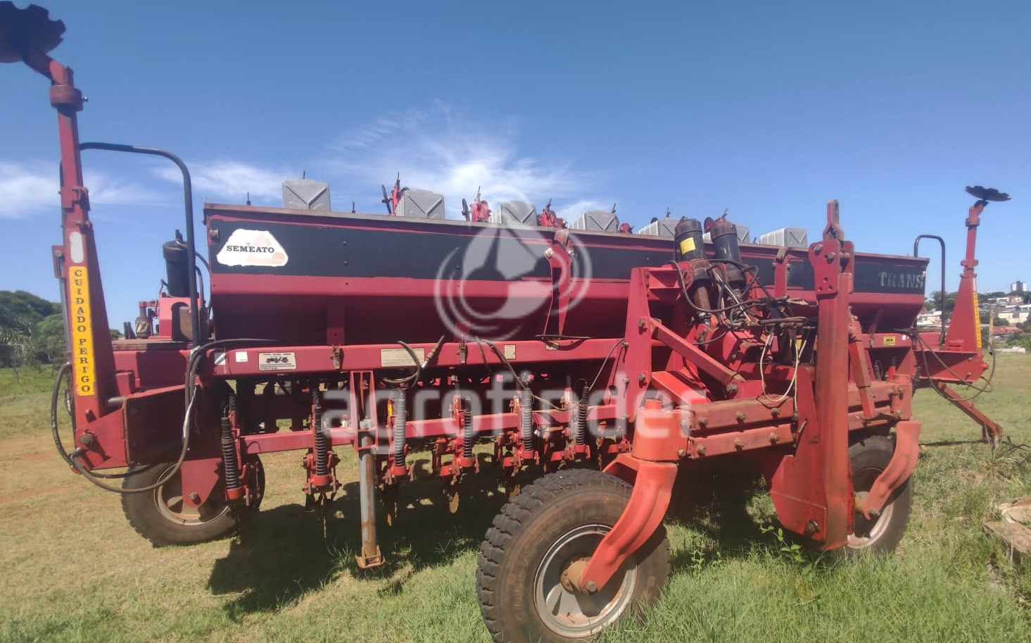 Plantadeira de Verão Semeato PAR 7000 ano 2003 | agrofinder