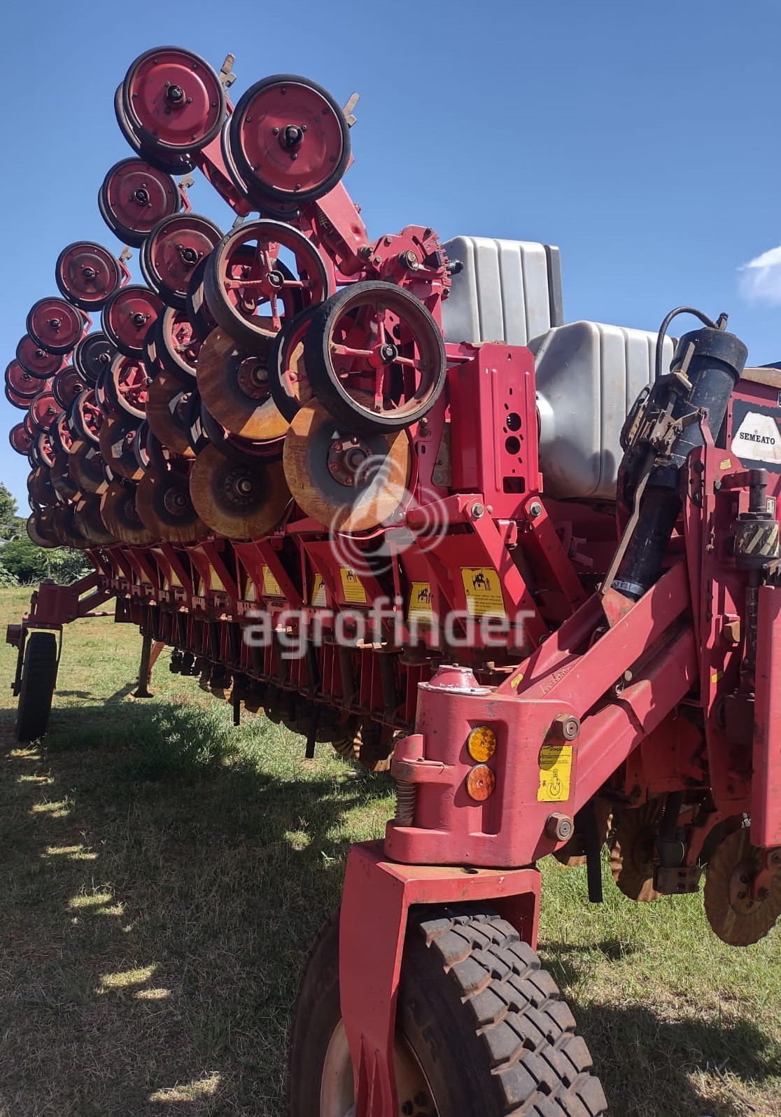 Plantadeira de Verão Semeato PAR 7000 ano 2003 | agrofinder