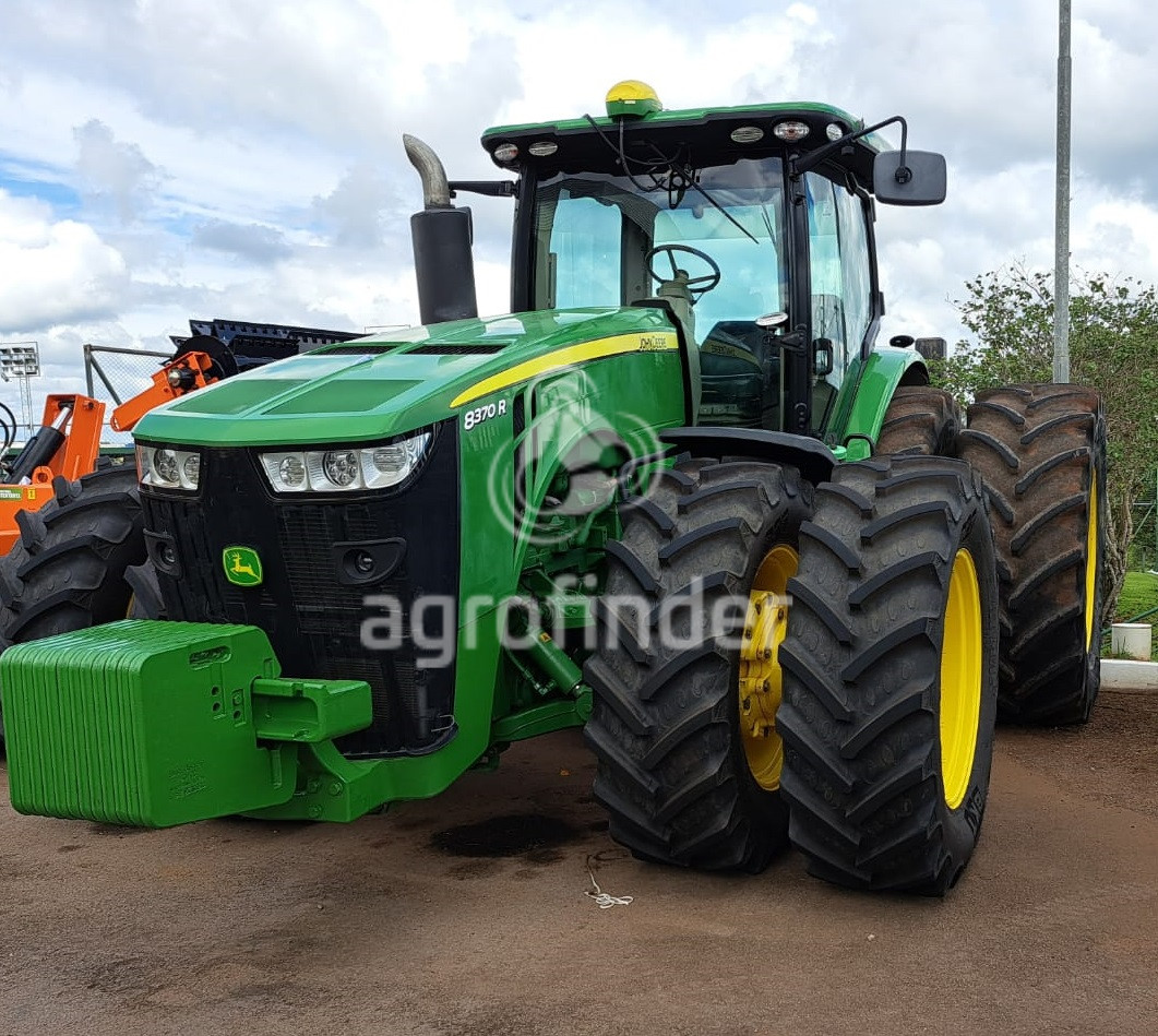 Trator John Deere 8370R Ano 2017 | agrofinder