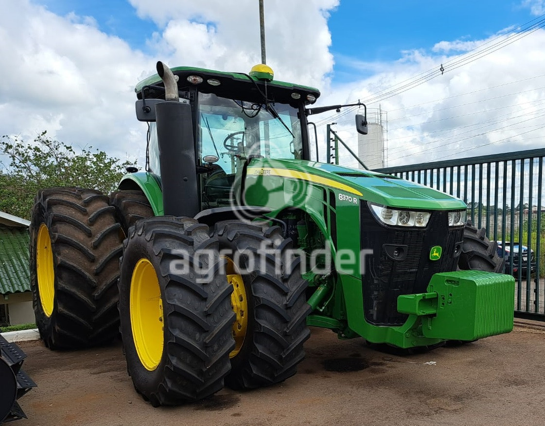 Trator John Deere 8370R Ano 2017 | agrofinder