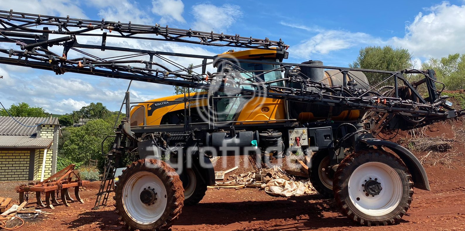 Pulverizador autopropelido Valtra BS 3020 H ano 2013/2014 | agrofinder