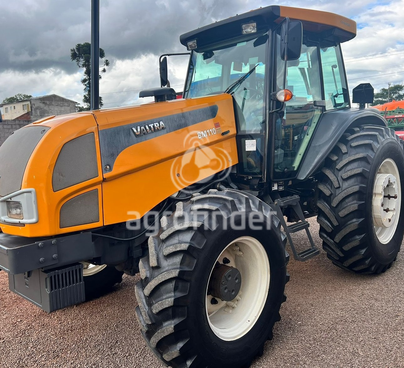 Trator Valtra BM 110 Ano 2015 | agrofinder