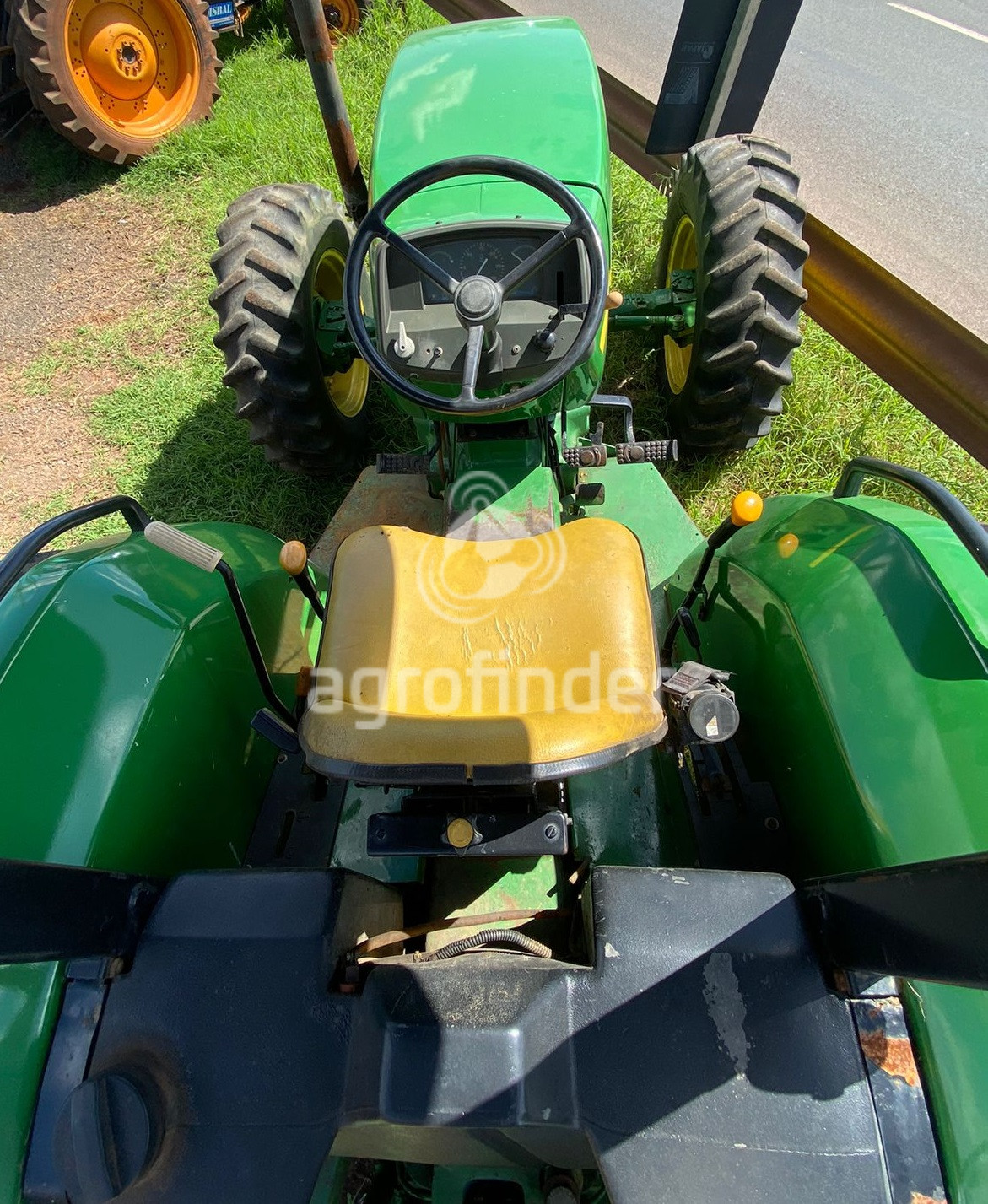 Trator John Deere 5403 ano 2002 | agrofinder