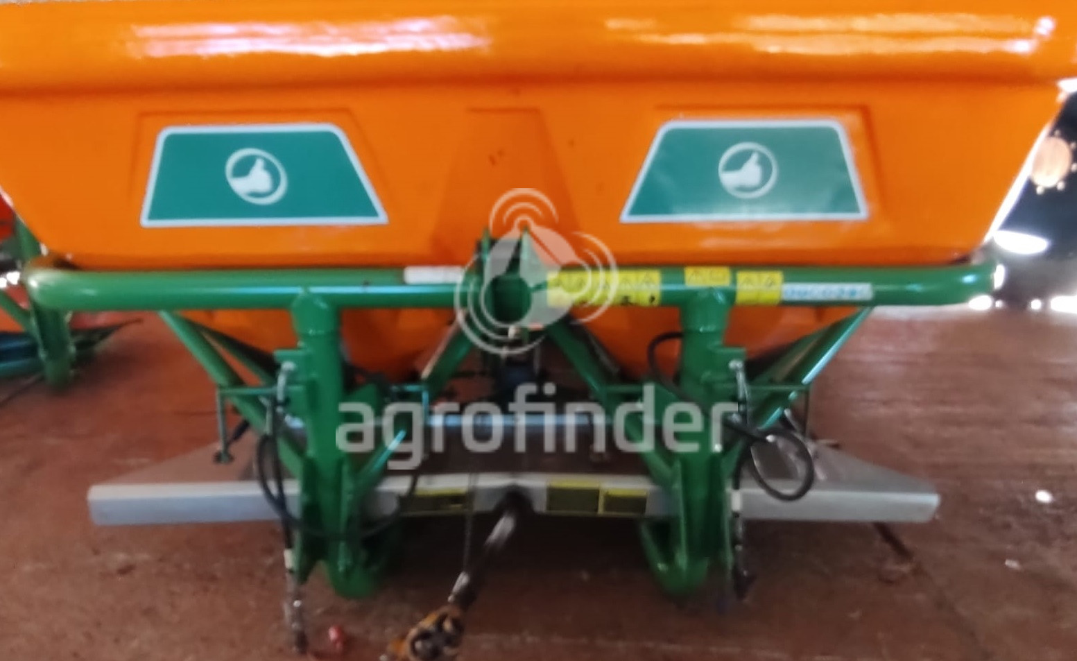 Distribuidor de sólidos Stara Tornado 1300 ano 2020 | agrofinder