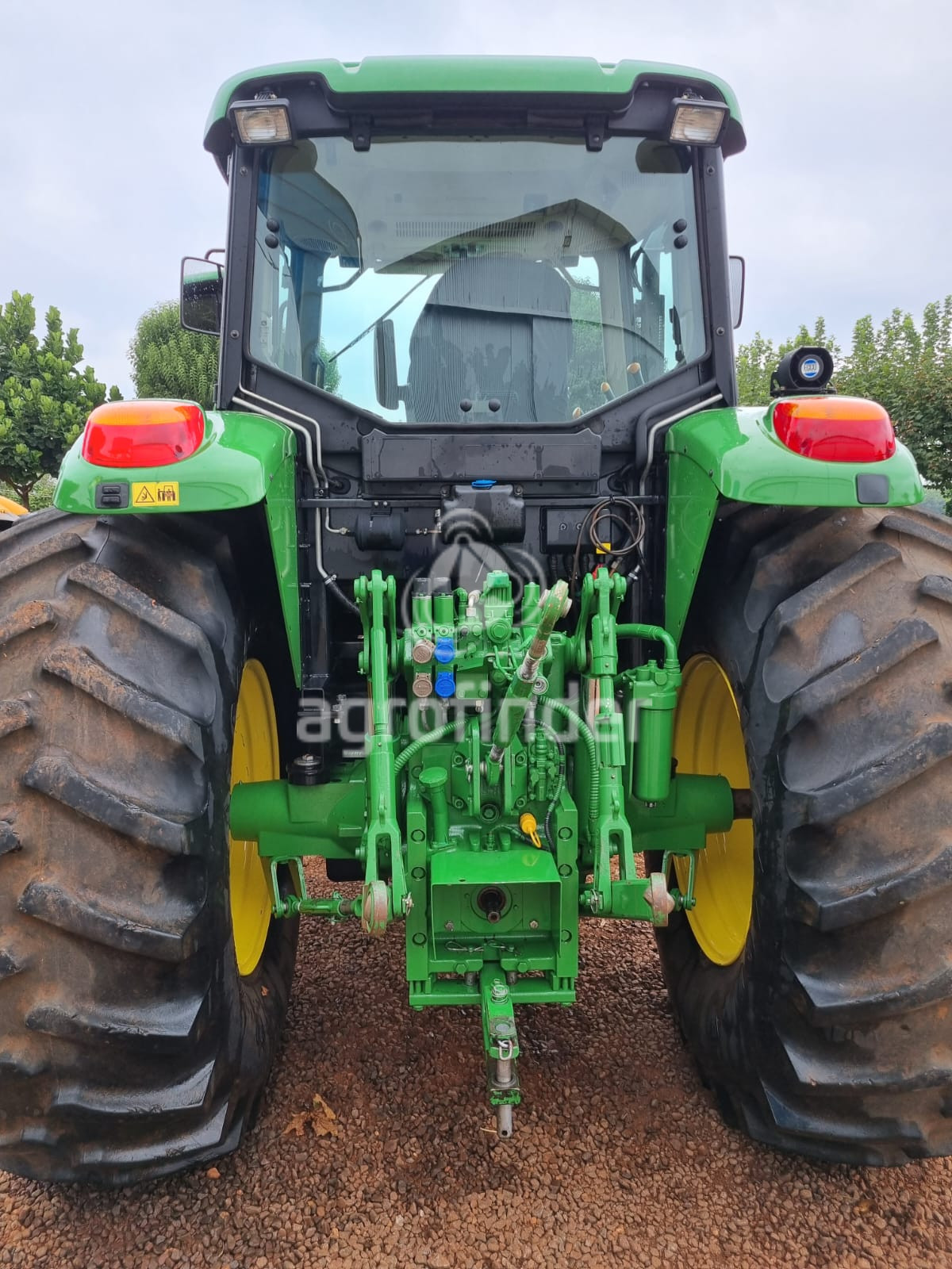 Trator John Deere 6130 J ano 2016 | agrofinder