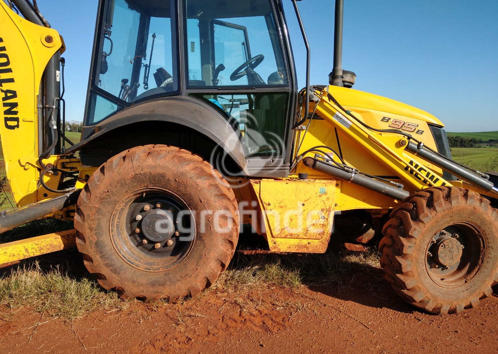 Retroescavadeira New Holland B95B Ano 2019 | agrofinder